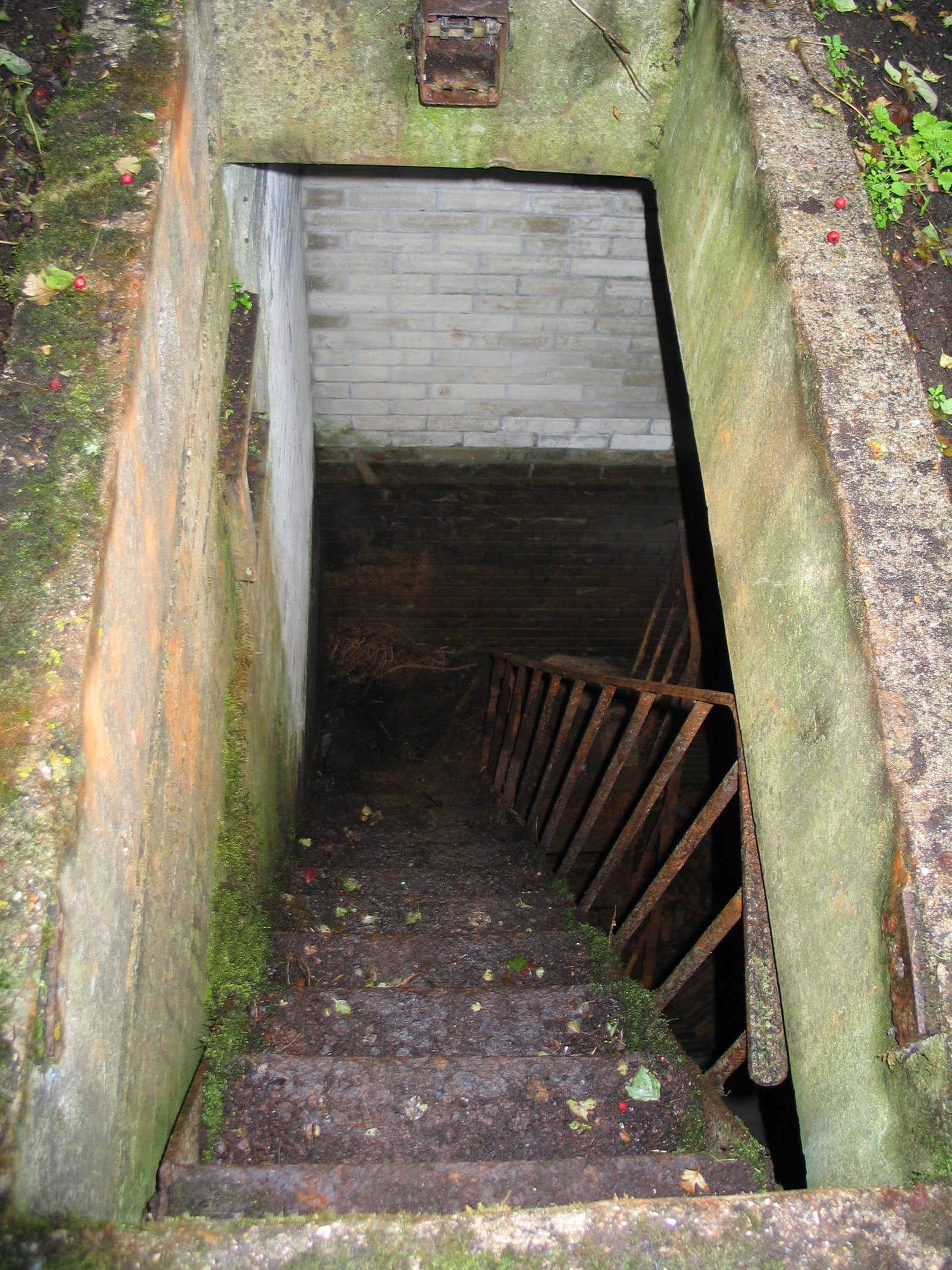 Dunkirk Chain Home Buried Reserve | undergroundkent